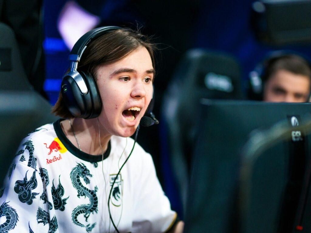 CS2 Donk's Settings: Mouse, Crosshair and Video